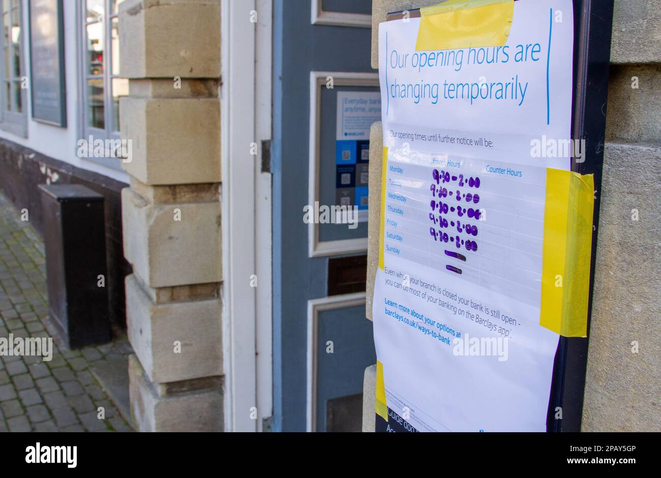 Opening times notice hi-res stock photography and images - Alamy