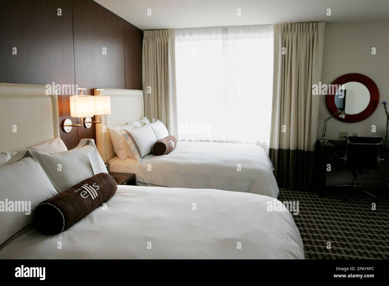 ** ADVANCE FOR WEEKEND, OCT. 27-28 ** A guest room at the Ellis hotel ...