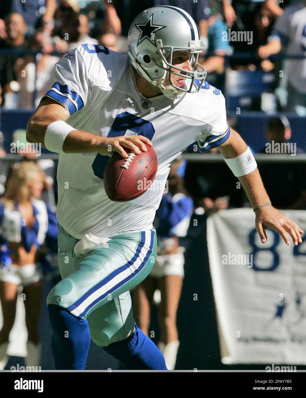 ** ADVANCE FOR WEEKEND EDITIONS, OCT. 27-28 ** Dallas Cowboys ...