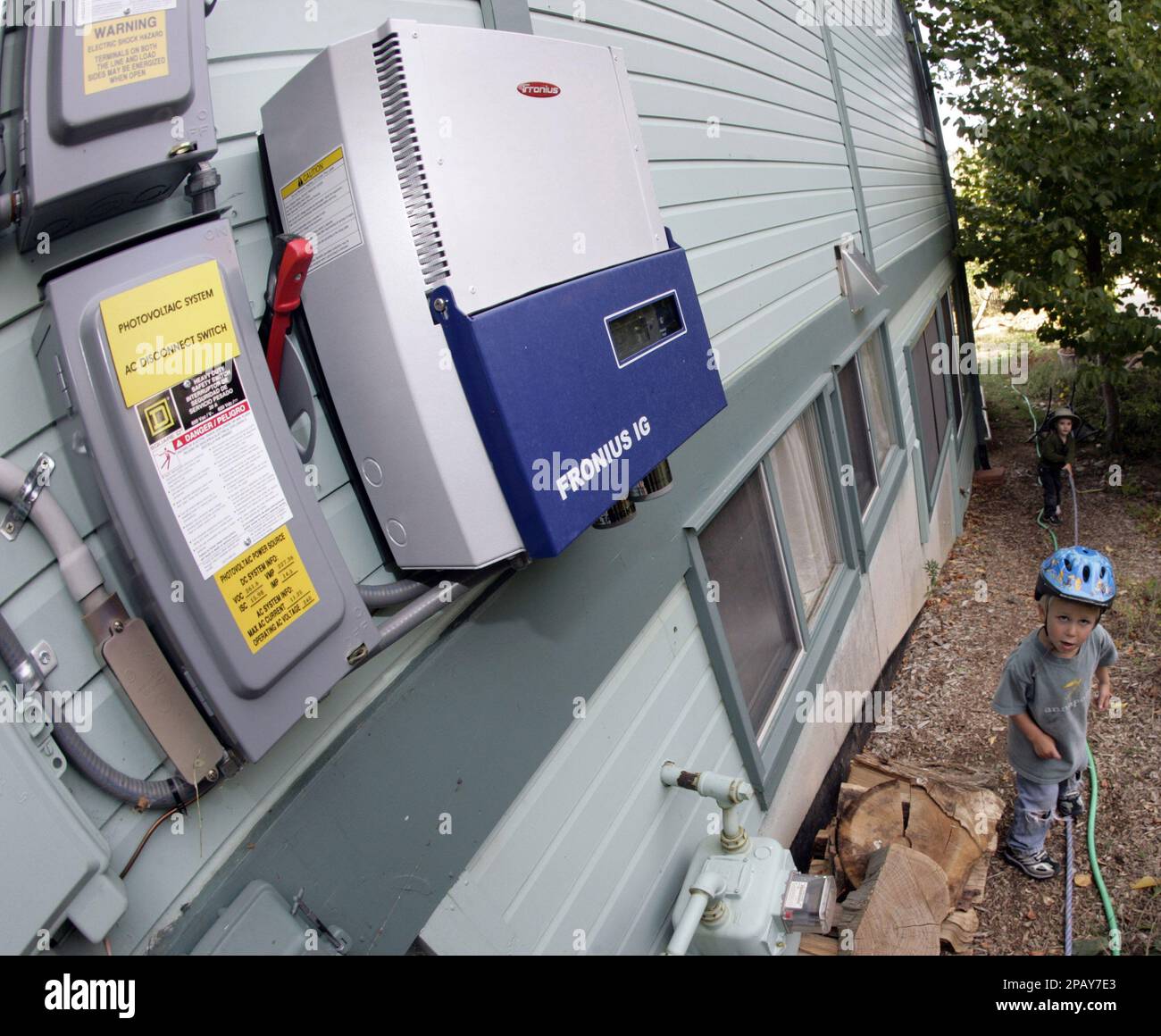 Four-year-old Conrad Cvar, right, and friend 3-year-old Bodhi ...