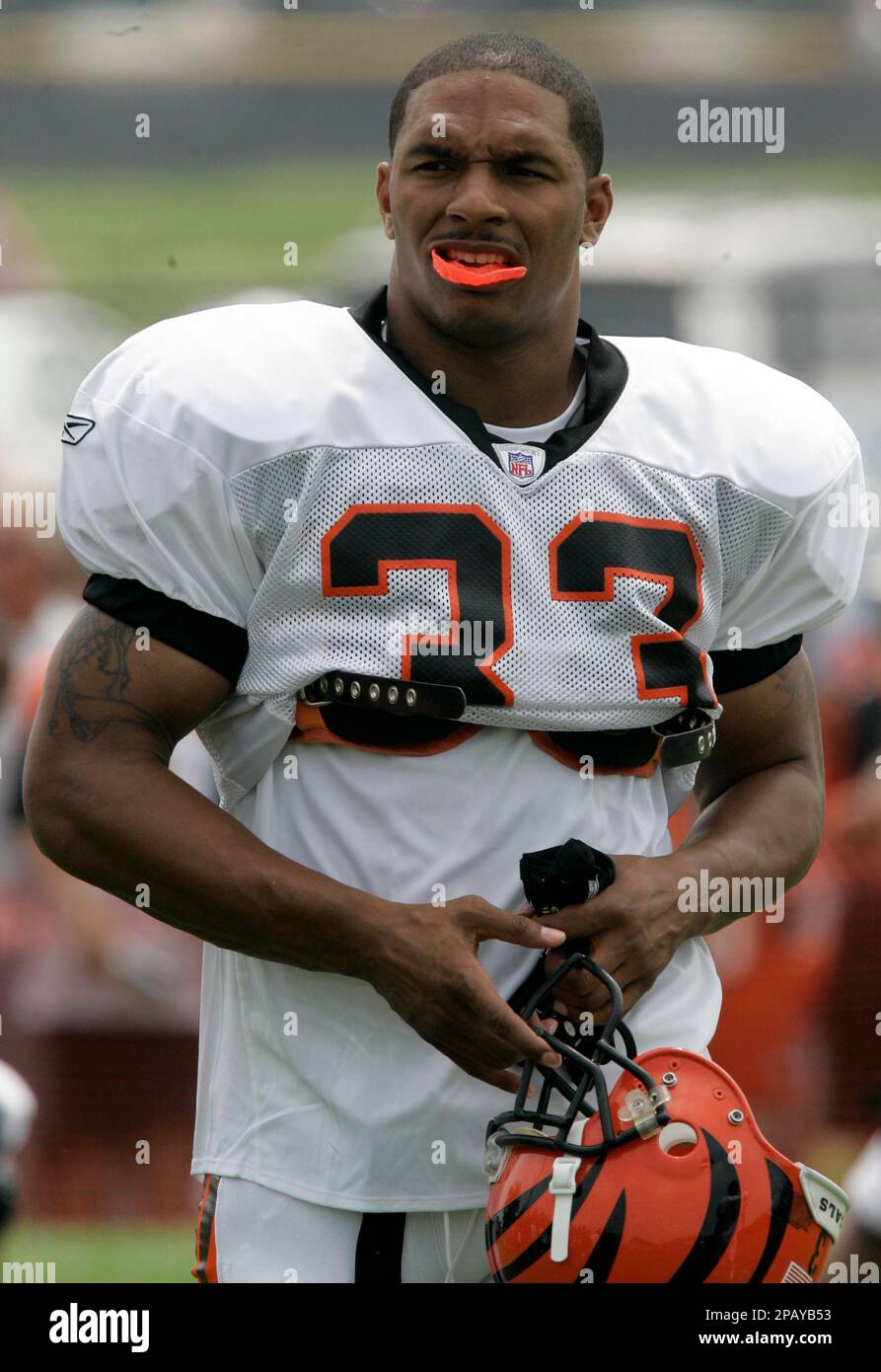 * *FILE ** Cincinnati Bengals running back Kenny Watson looks on during ...