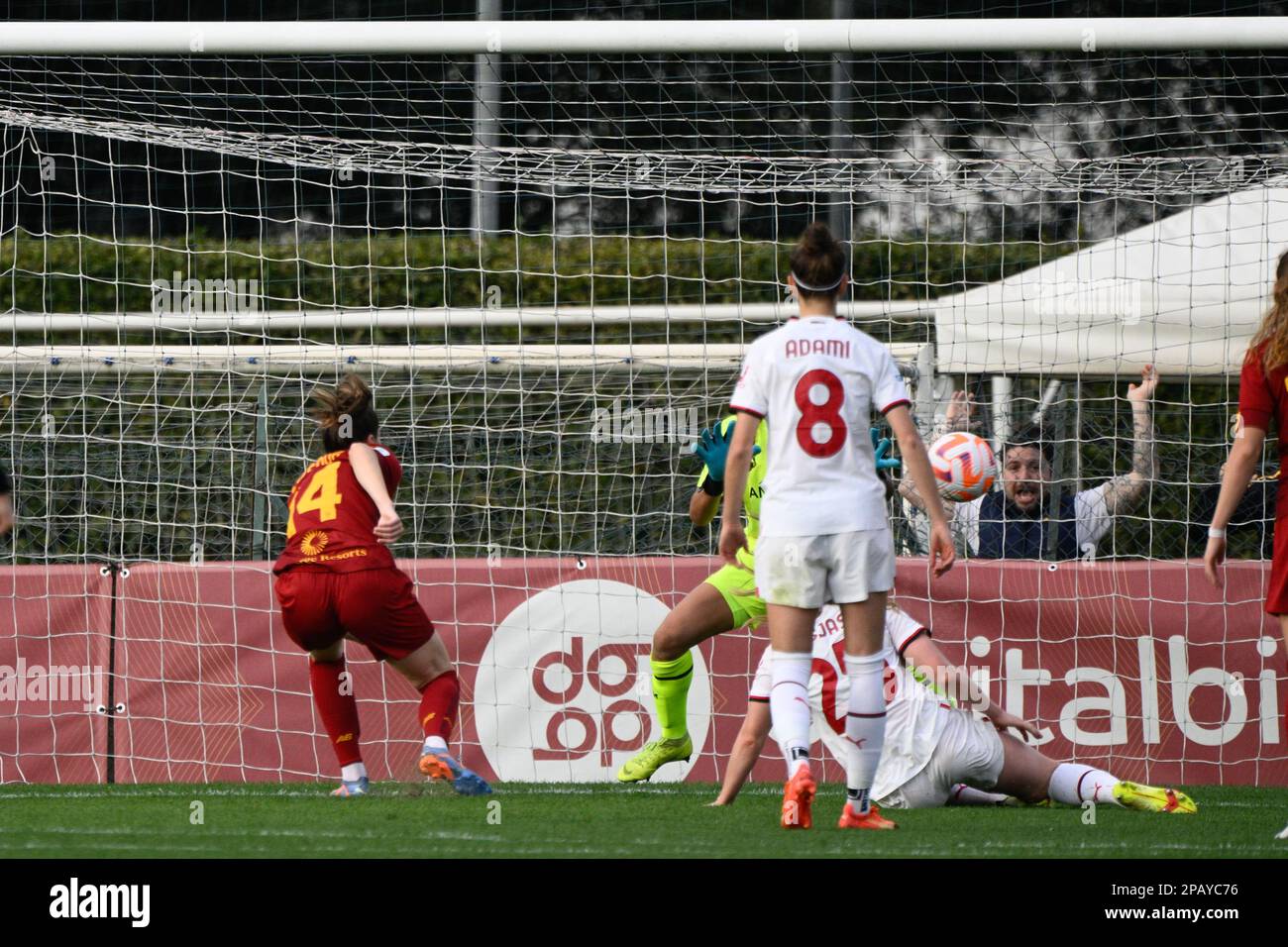 Maria Losada (AS Roma Women) goal 3-2 during the Coppa Italia ...