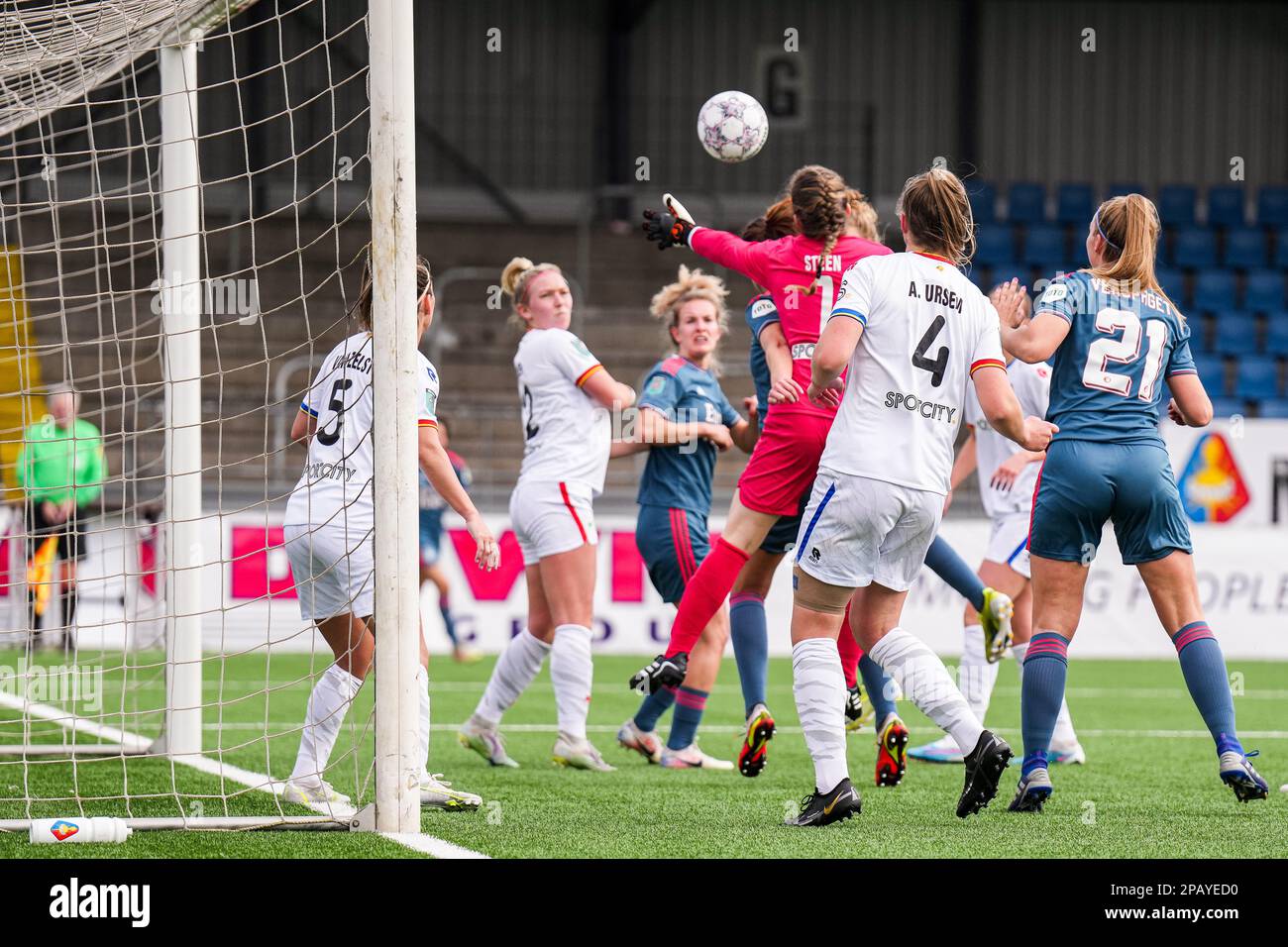 Telstar v1 goal kelly steen hi-res stock photography and images - Alamy