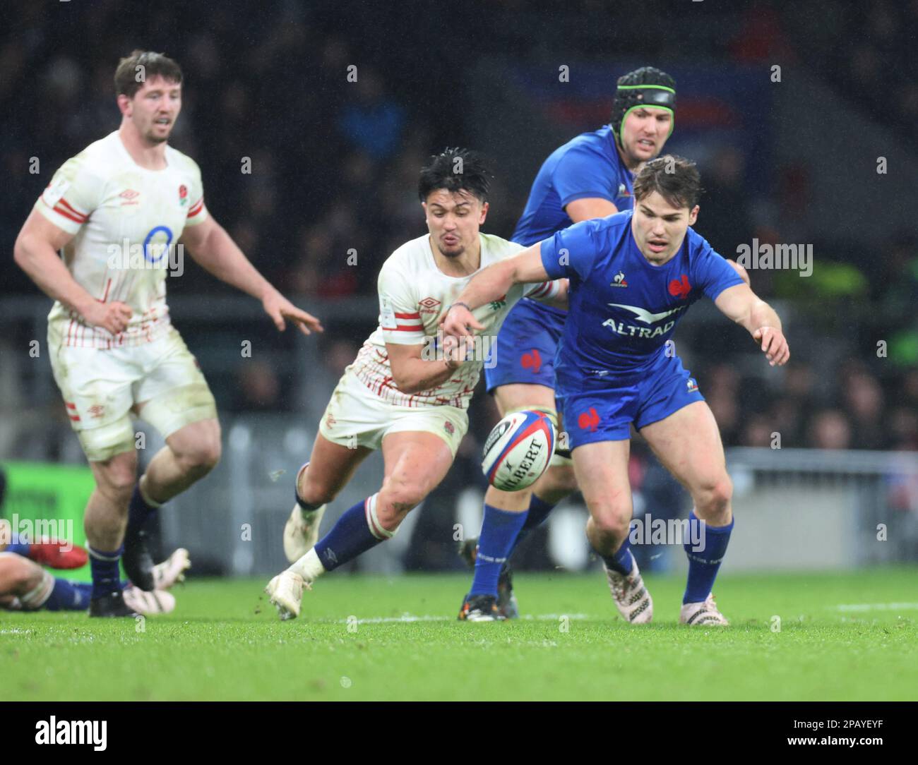 Antoine dupont england hi-res stock photography and images - Alamy