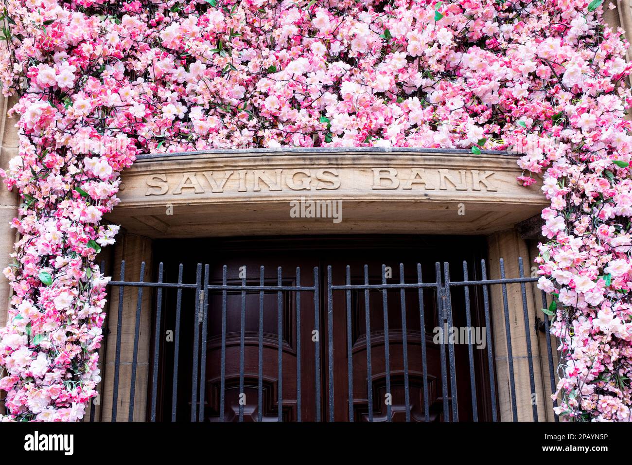 Bank signage hi-res stock photography and images - Alamy