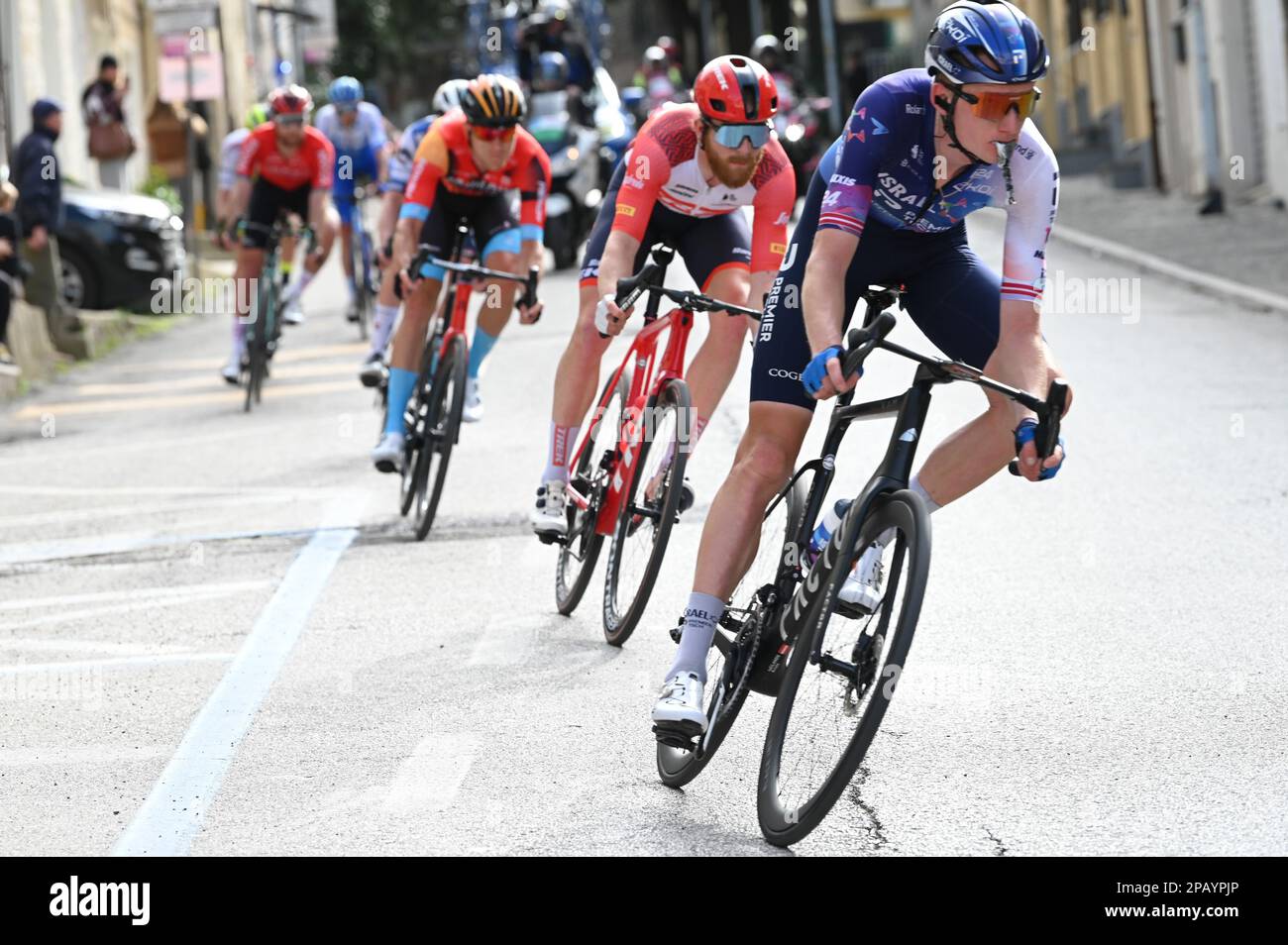 Osimo, Osimo, Italy, March 11, 2023, Passage of cyclists during 6 stage ...