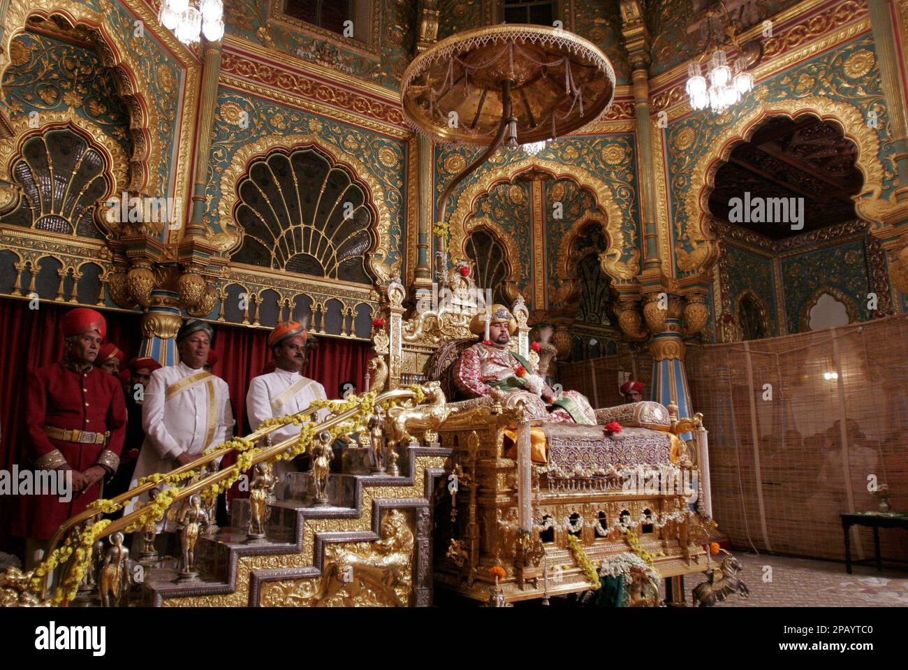 Srikantadatta Narasimharaja Wadiyar, the scion of the erstwhile Mysore ...