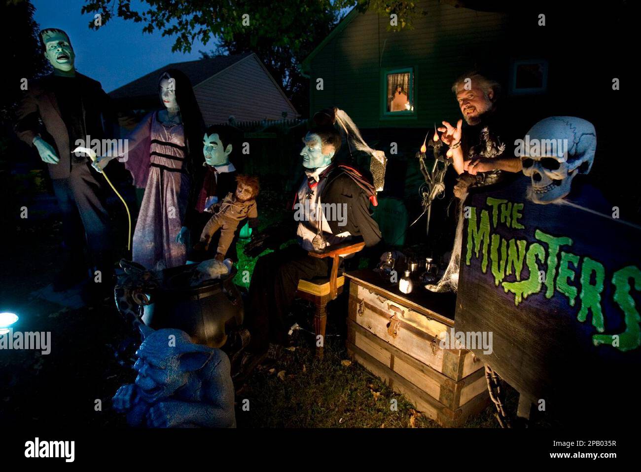 Professional make-up artist Ron Chamberlain, right, of Bordentown ...