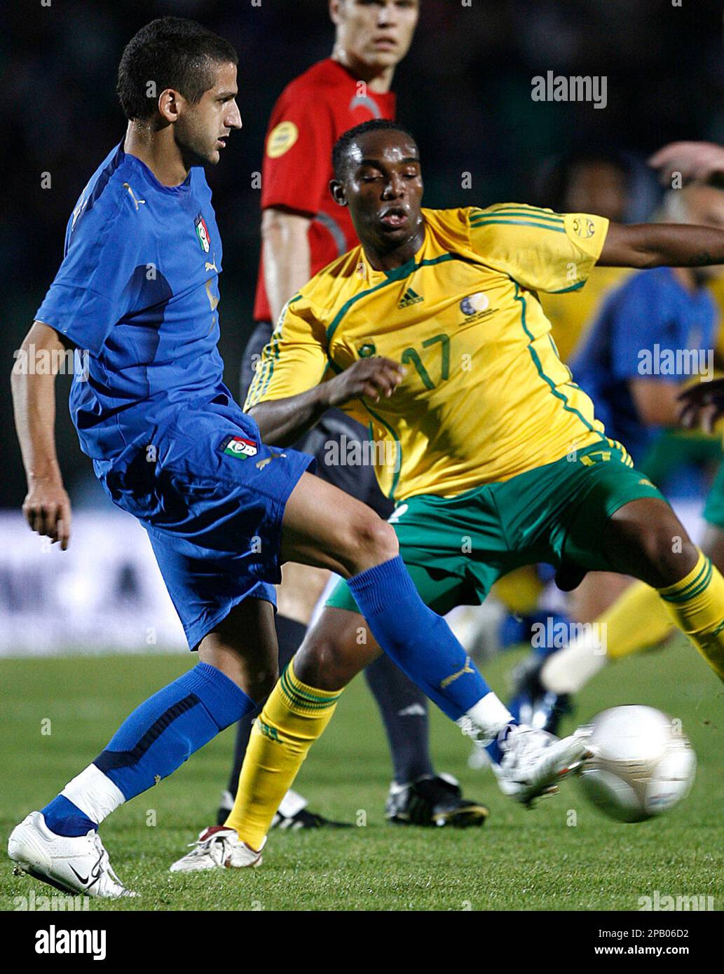 Italy's Alessandro Gamberini, left, and South Africa's Benedeict ...