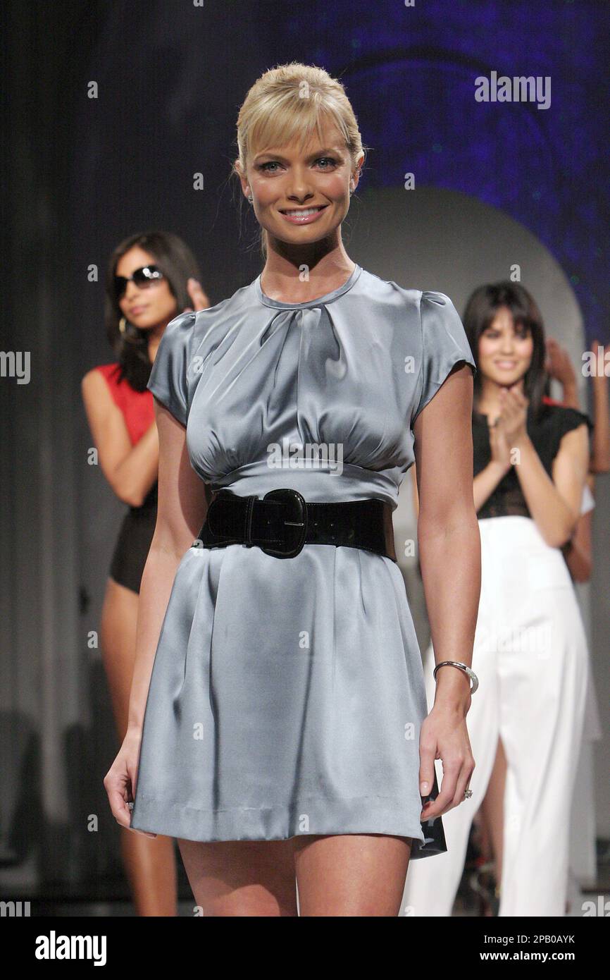 Jaime Pressly poses for media on the runway after he Spring/Summer 2008 ...