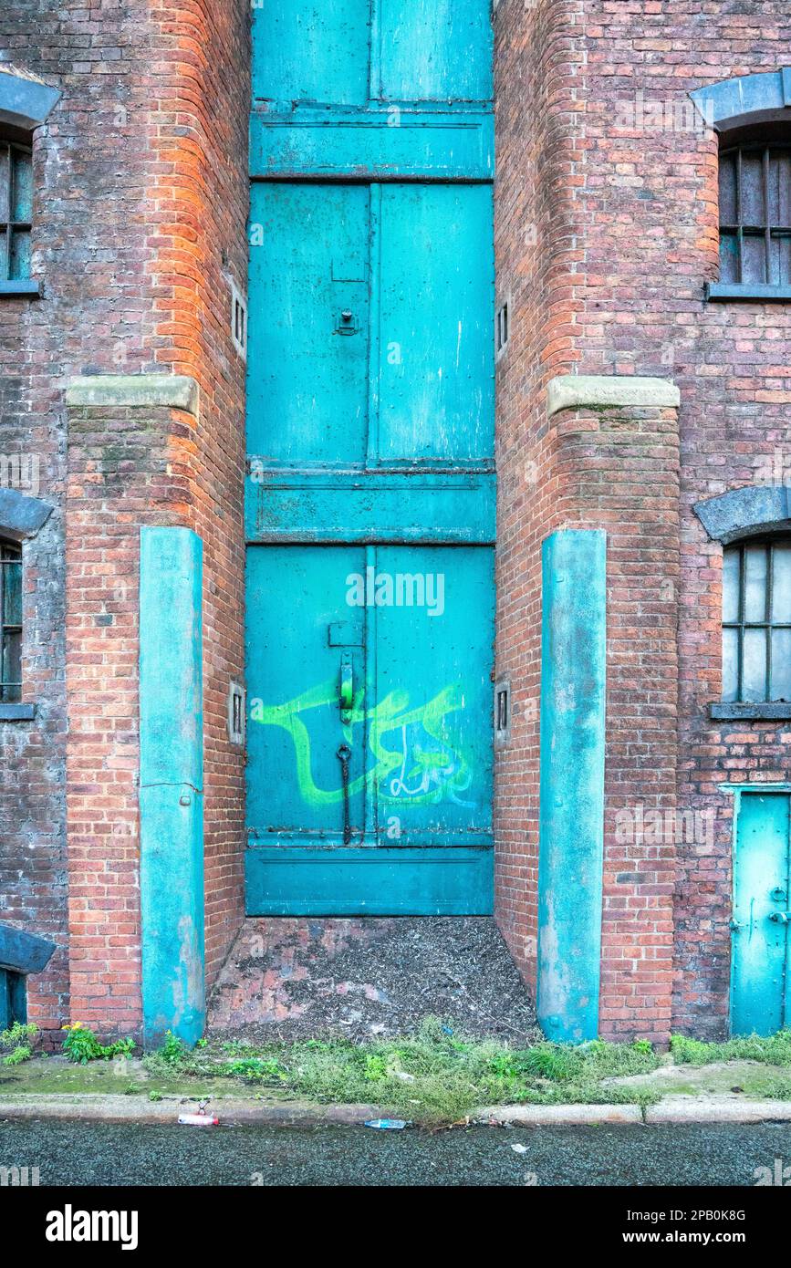 Loading bay to Warehouse in Liverpool Dockland Stock Photo - Alamy