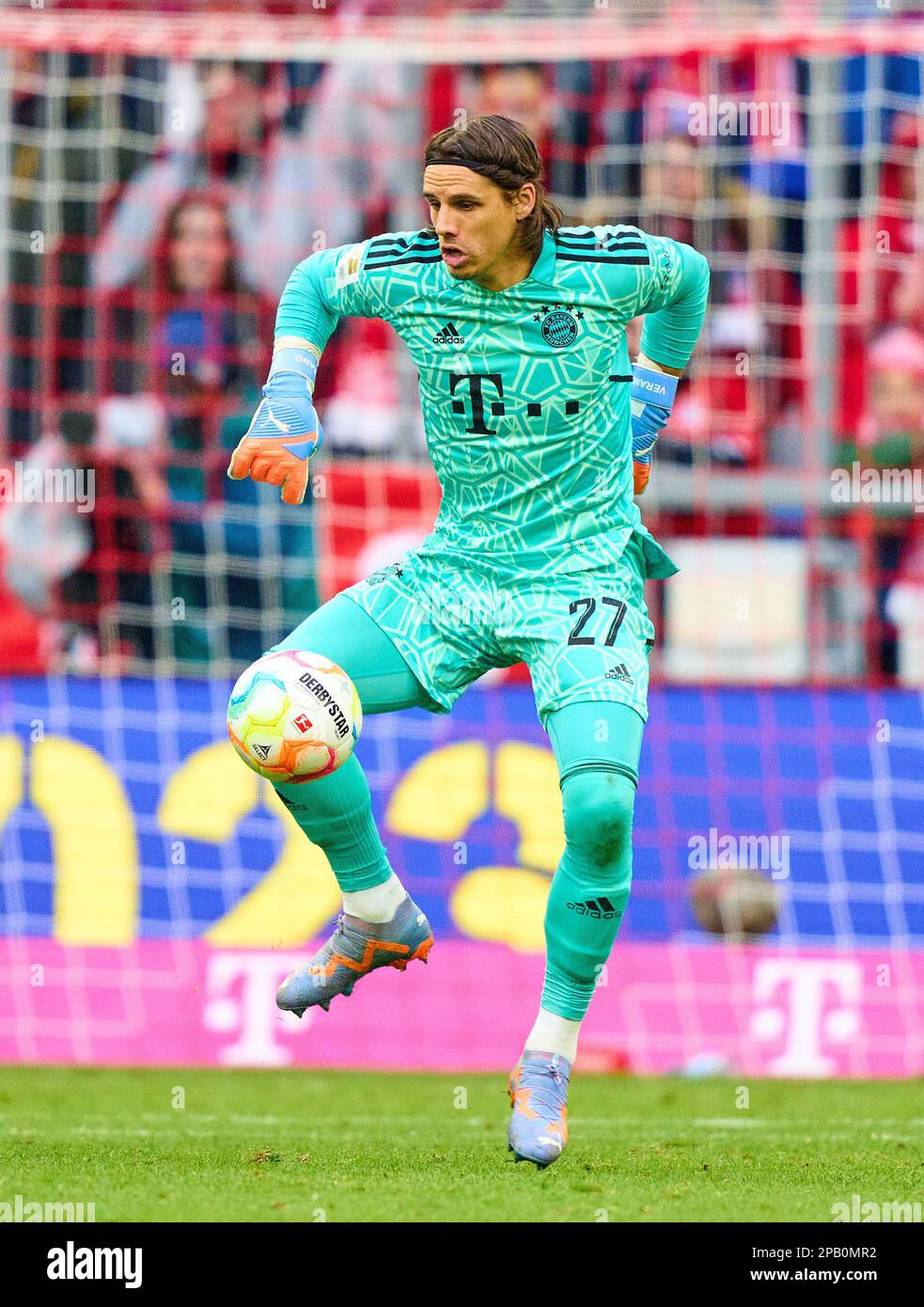 Yann sommer bayern hi-res stock photography and images - Alamy