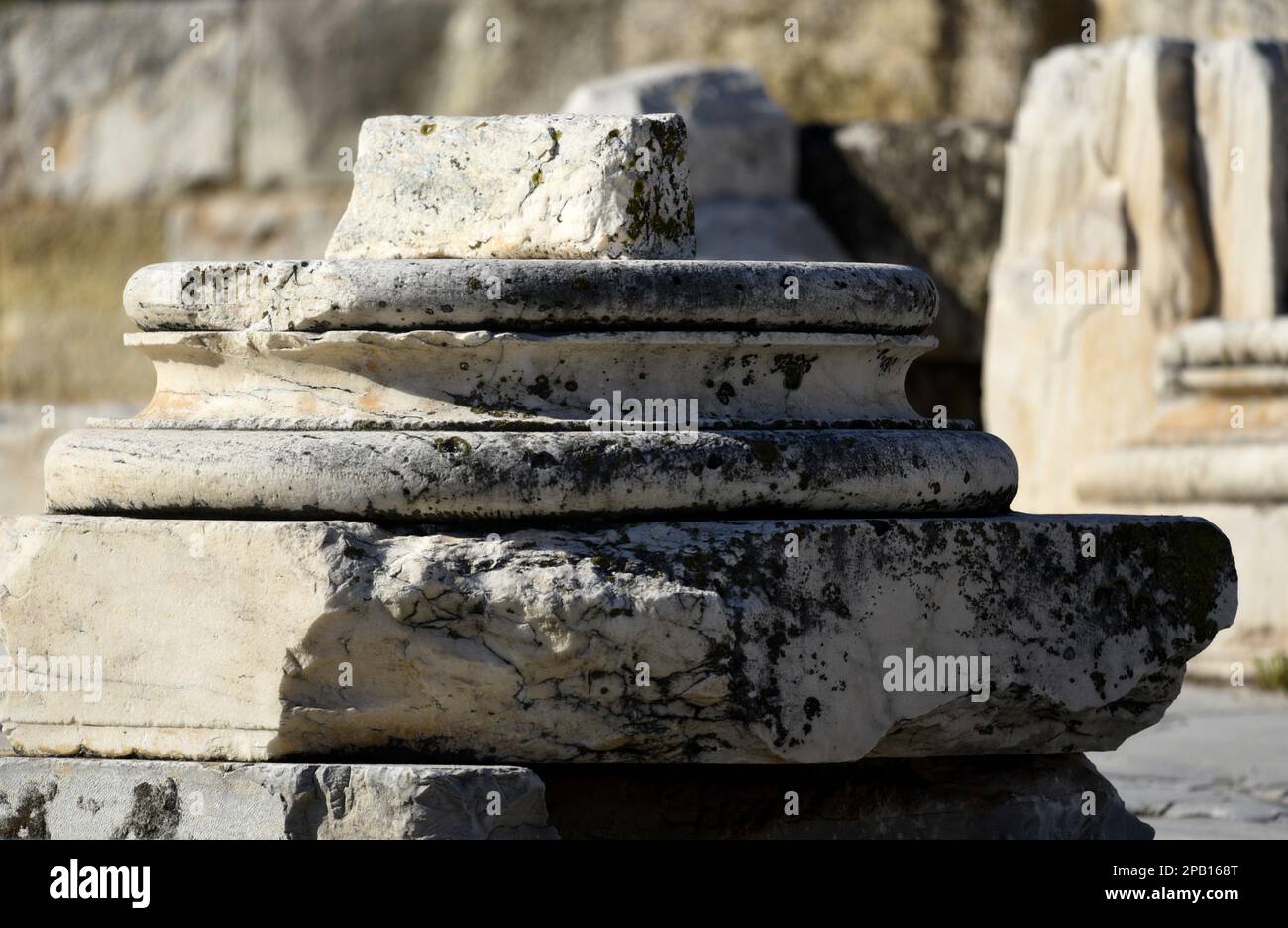 Stereobate hi-res stock photography and images - Alamy
