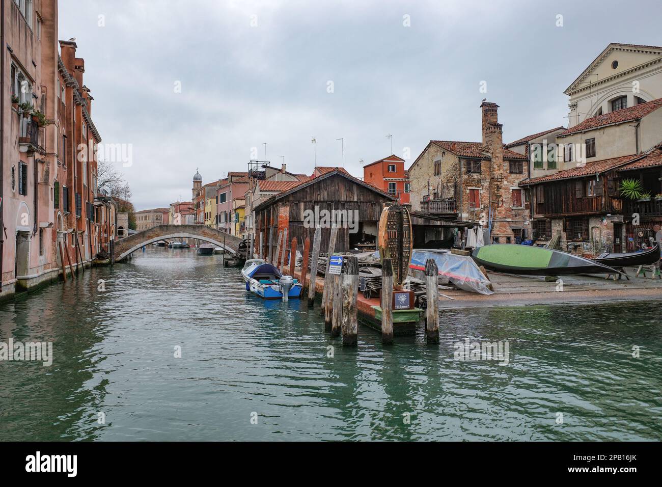 Venice, Italy - 14 Nov, 2022: Gondola workshop of Squero San Trovaso ...