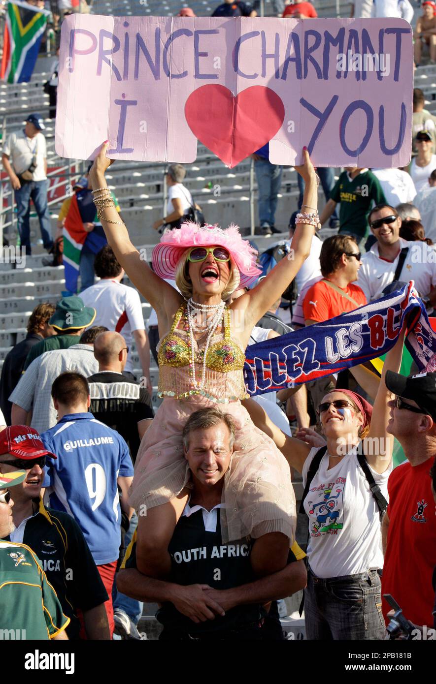 Spectatorsduring the Rugby World Cup quarterfinal match between South ...