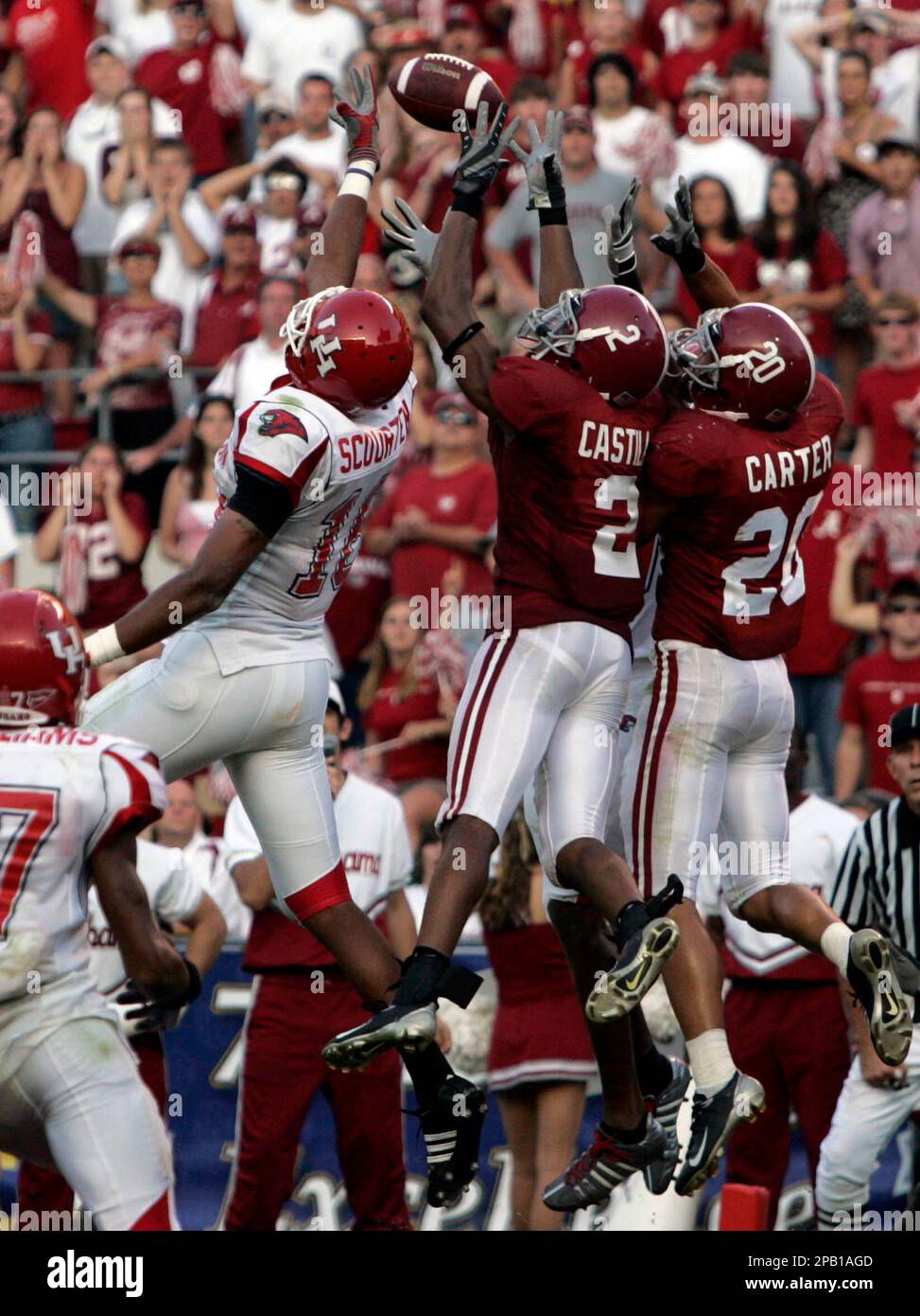 Alabama defender Simeon Castille (2) intercepts the ball in the end ...