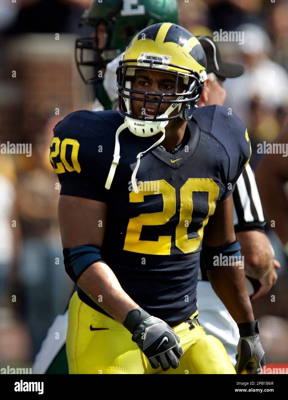 Michigan running back Mike Hart looks back after scoring a touchdown ...