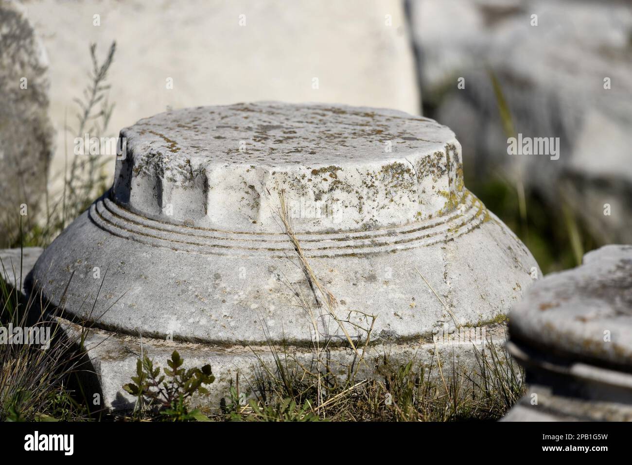 Ancient Corinthian order marble column base detail Stock Photo - Alamy
