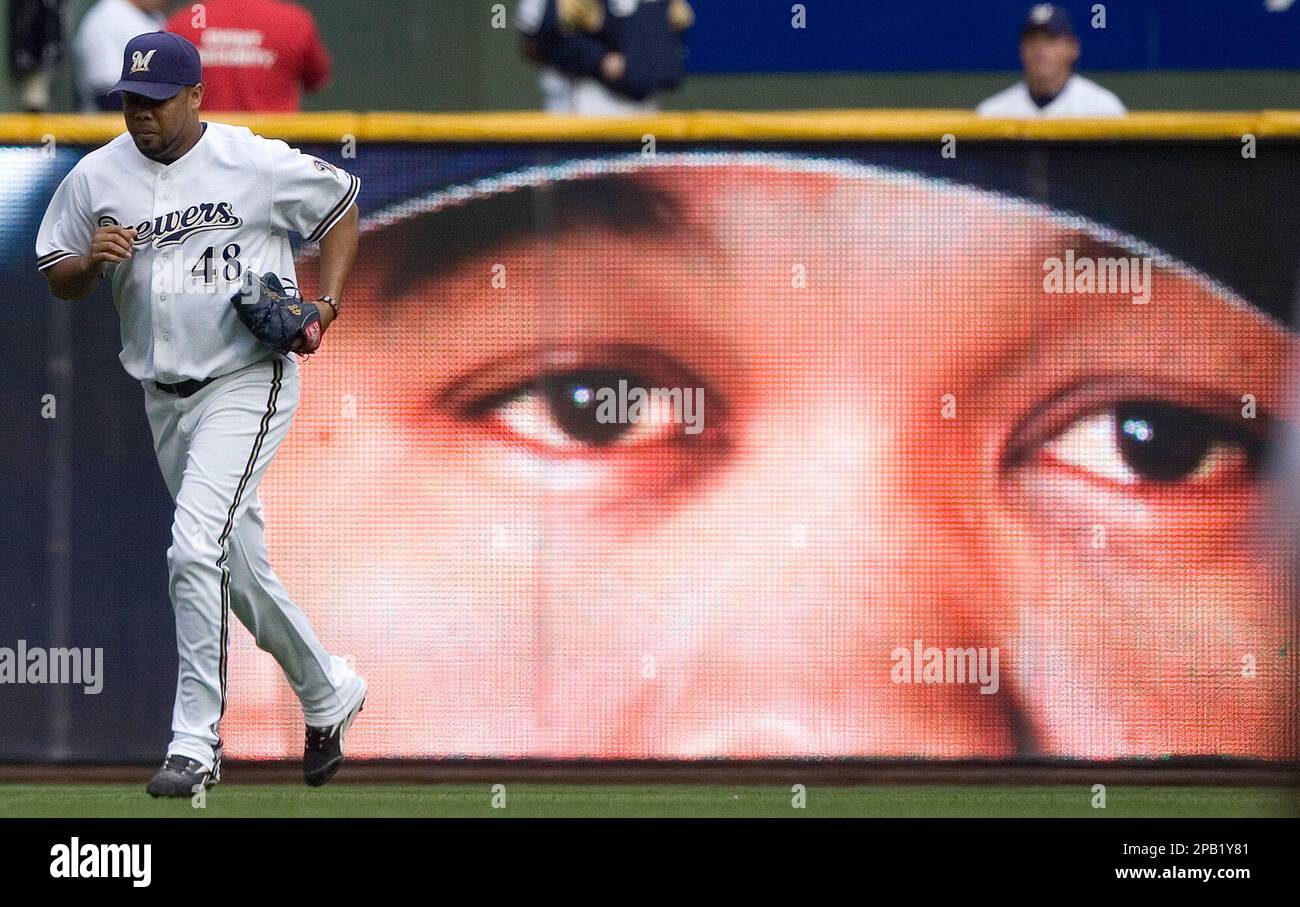 Milwaukee Brewers pitcher Francisco Cordero comes in from the bullpen ...