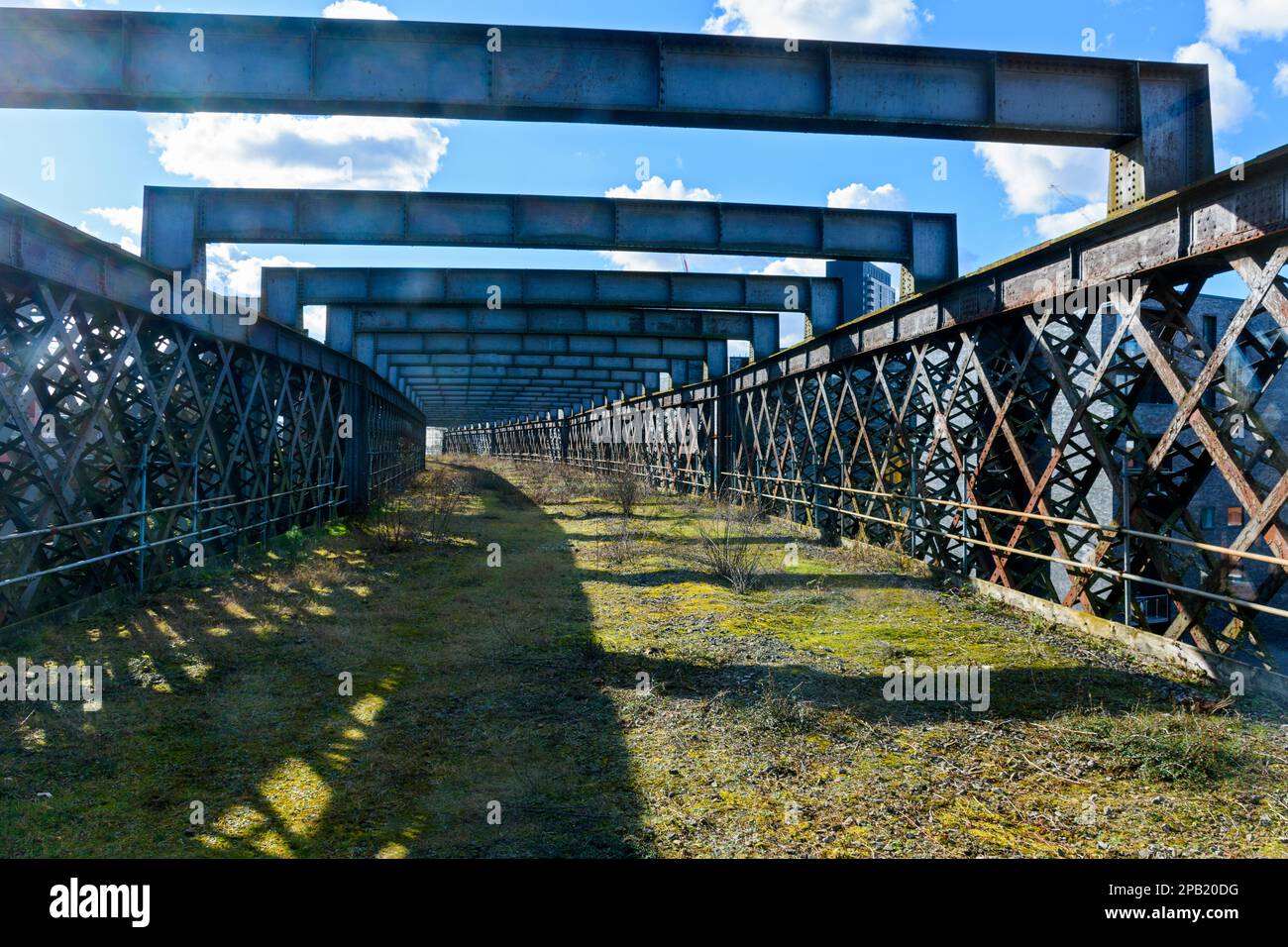 Disused section of the Castlefield Viaduct from the elevated linear ...