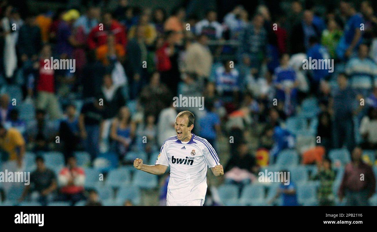 Real Madrid player Arjen Robben celebrates his team win against Getafe ...