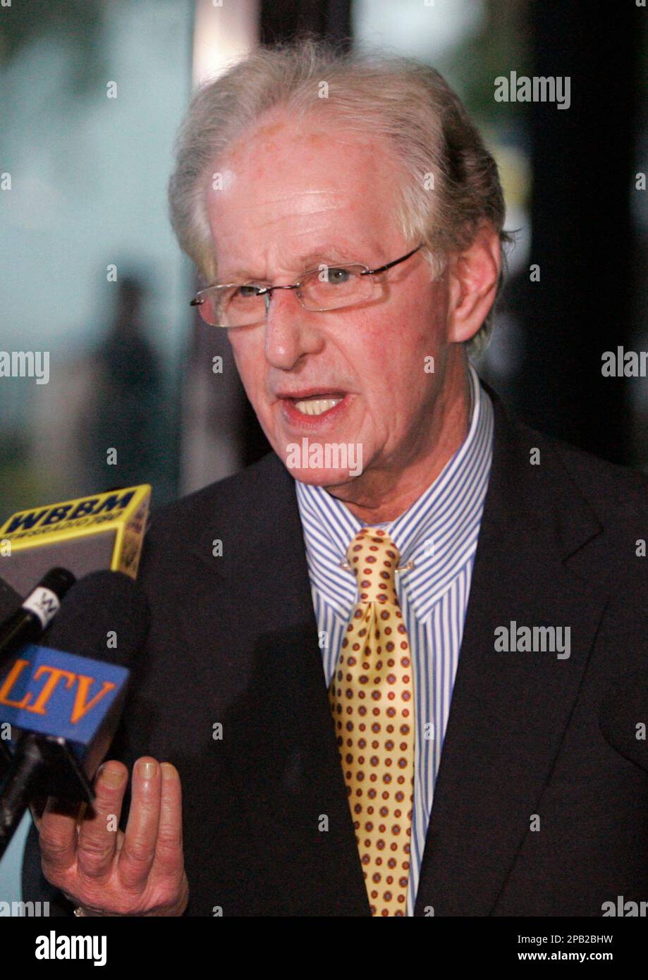 Rick Halprin, defense arttorney for reputed Chicago mob boss Joseph ...