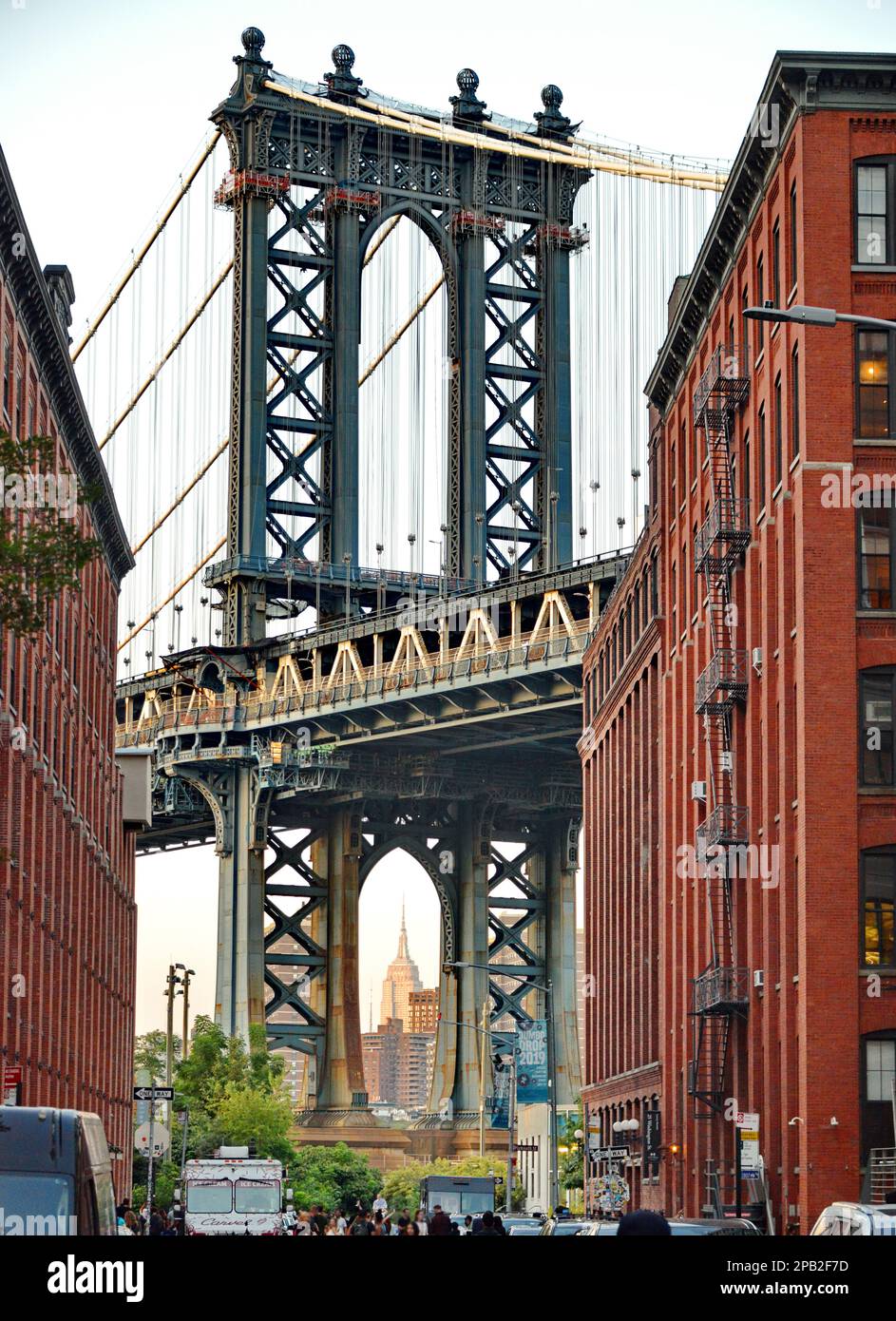 Manhattan bridge with view on the empire state building - New York ...