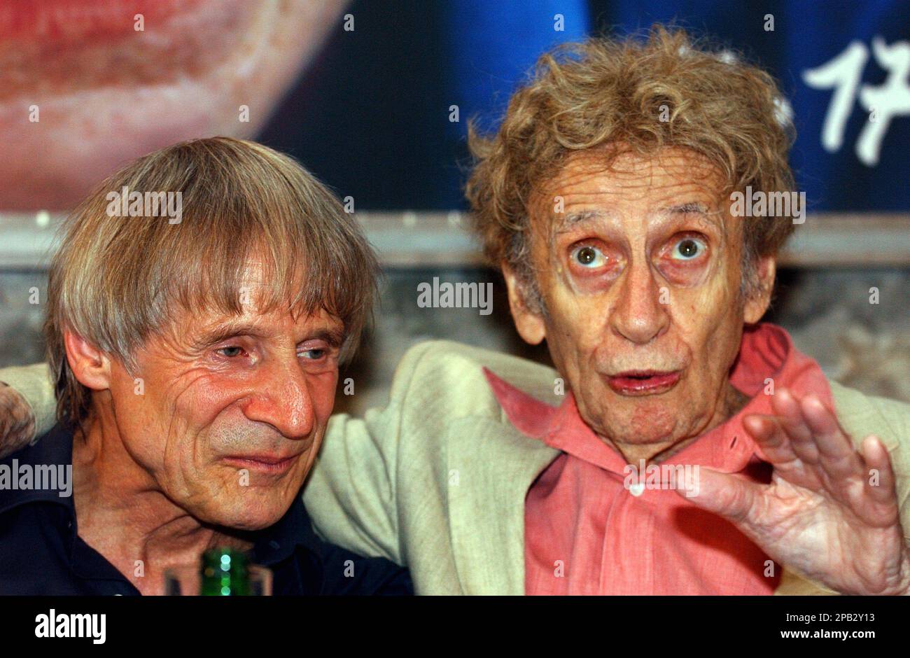 ARCHIVE --- Legendary French pantomime artist Marcel Marceau, right ...