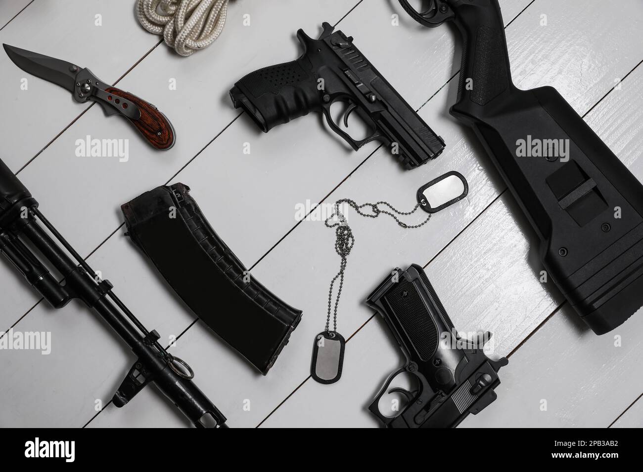 Army knife rope hi-res stock photography and images - Alamy