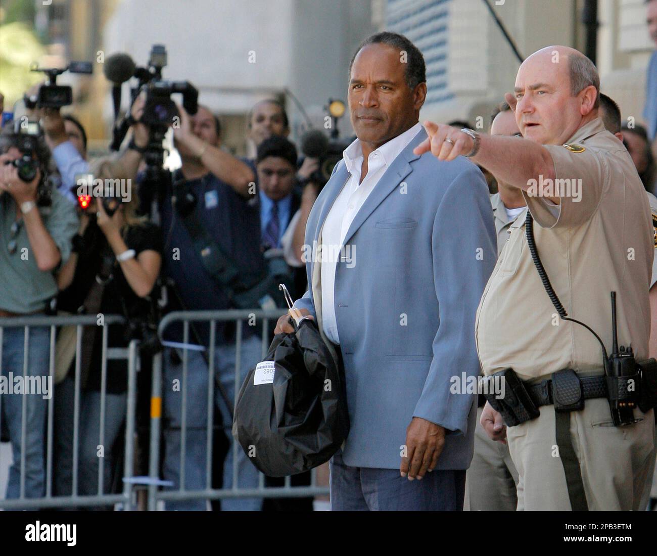 O.J. Simpson leaves the Clark County Detention Center after he was ...
