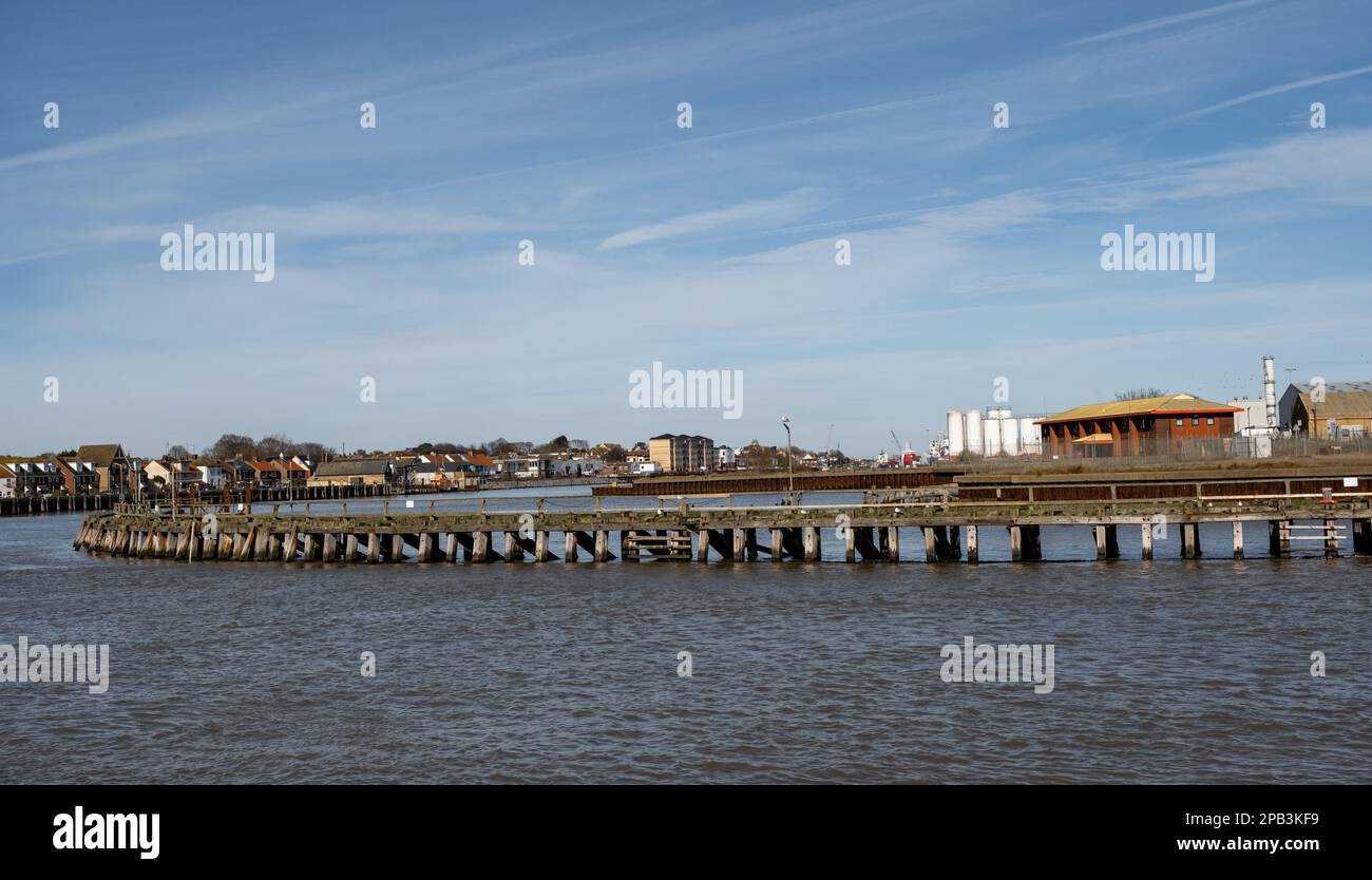 The entrance to Gorleston On Sea and Great Yarmouth riverside docks and ...