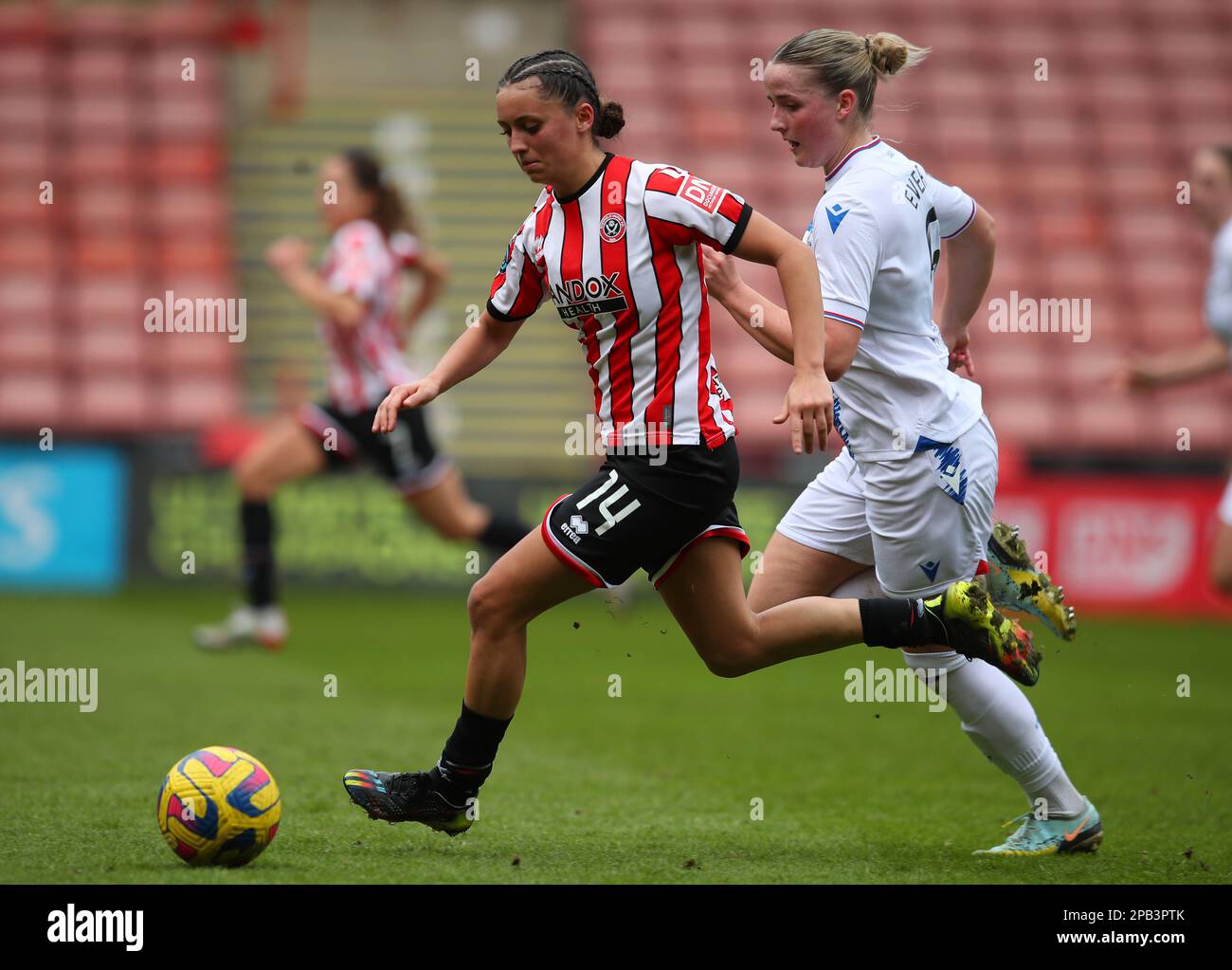 Crystal palace women football hi-res stock photography and images - Alamy