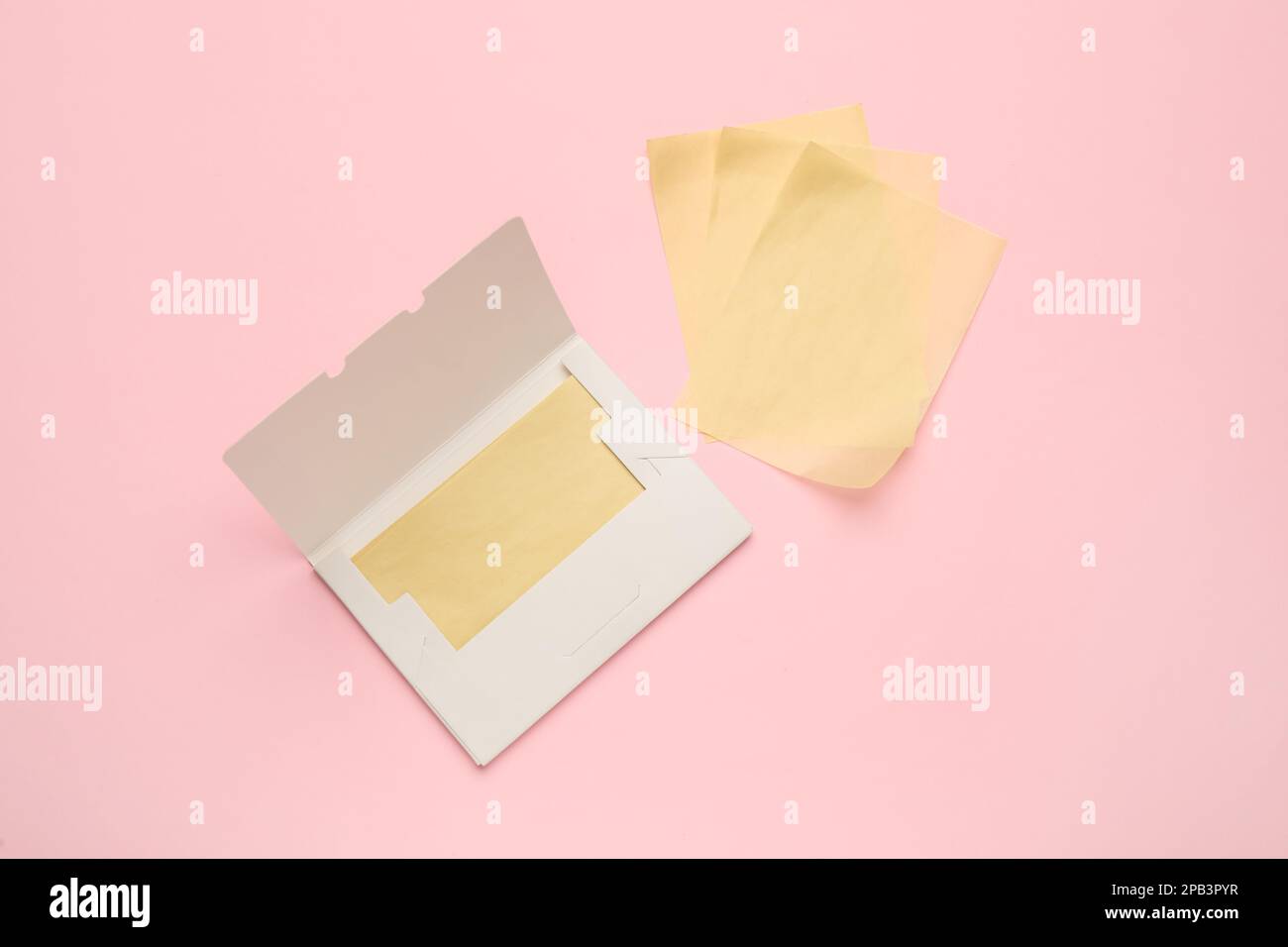 Facial oil blotting tissues on pink background, flat lay. Mattifying ...