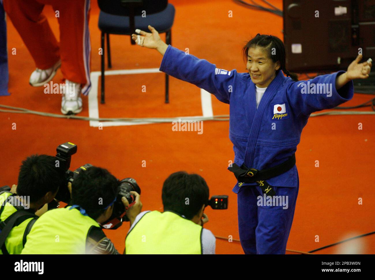 Japans Ryoko Tani Celebrates After Winning The Gold Medal Against Cuba