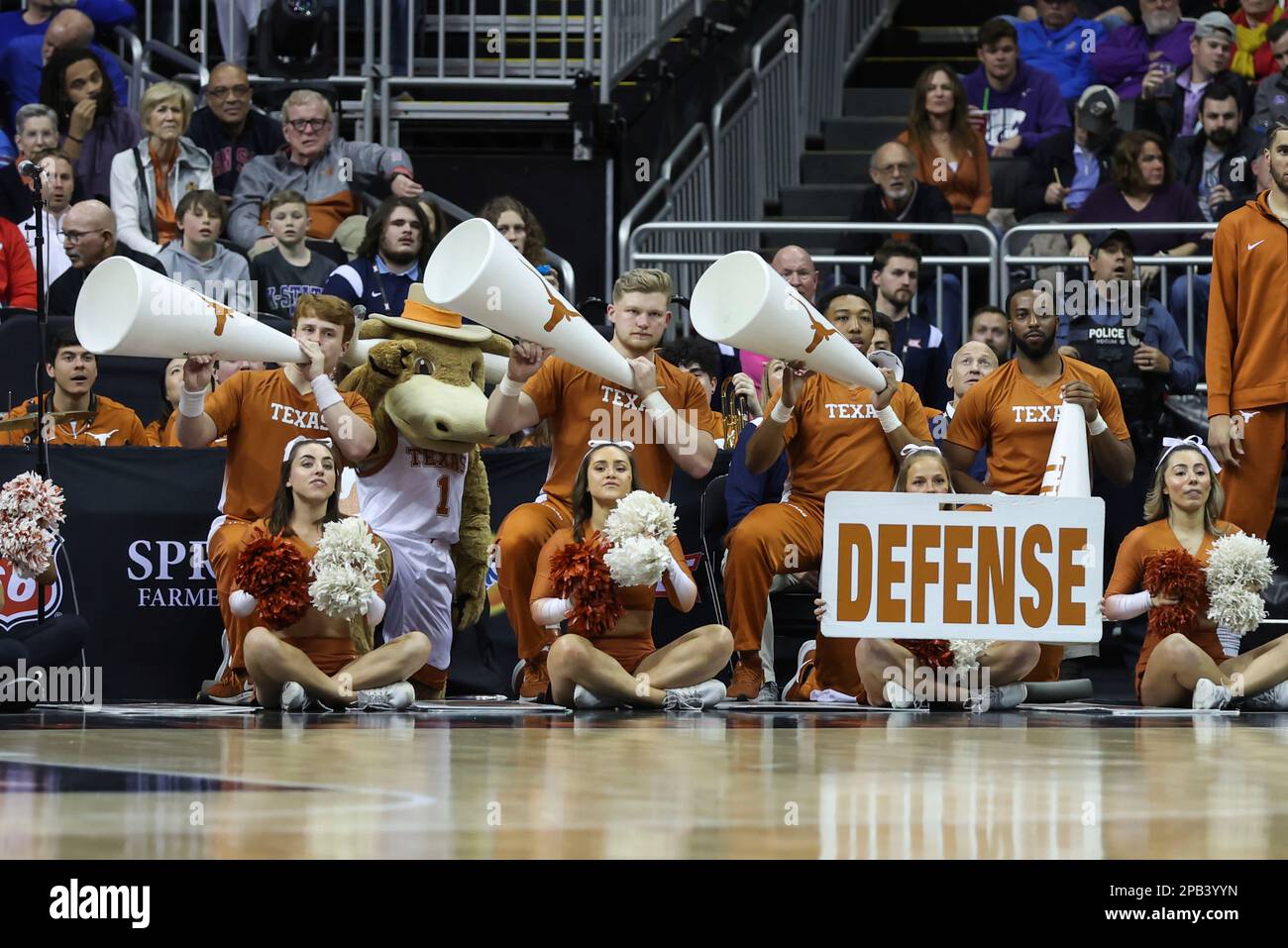KANSAS CITY, MO - MARCH 09: Texas Longhorns cheerleaders cheer for ...