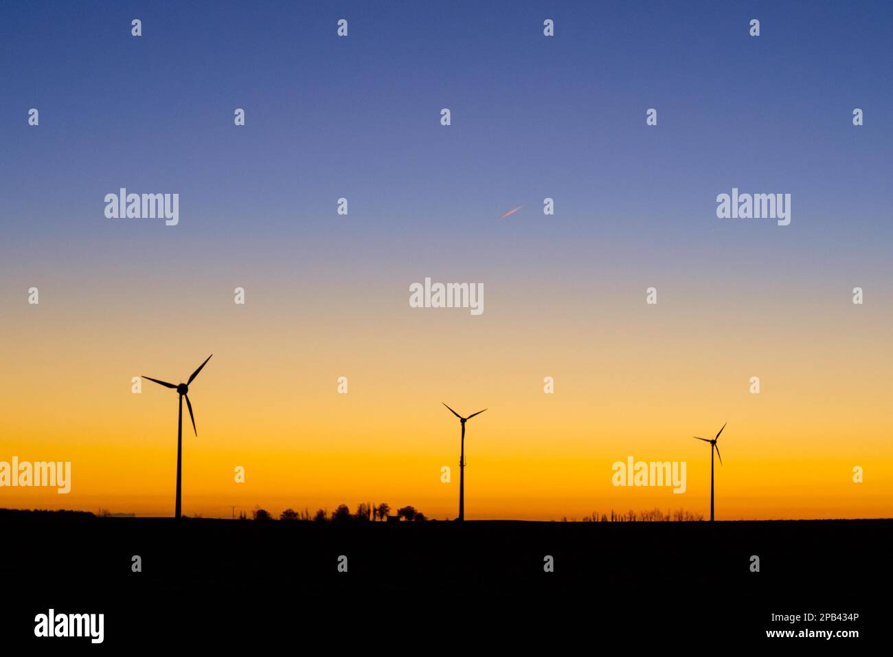 Rising sun Wind turbine Wind turbine Stock Photo - Alamy