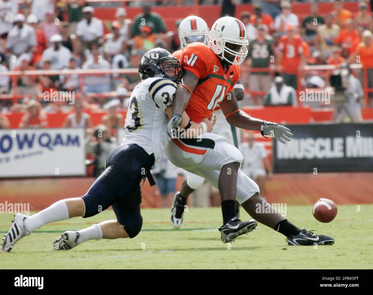 Florida International linebacker Matt Garris (33) breaks up a pass play ...