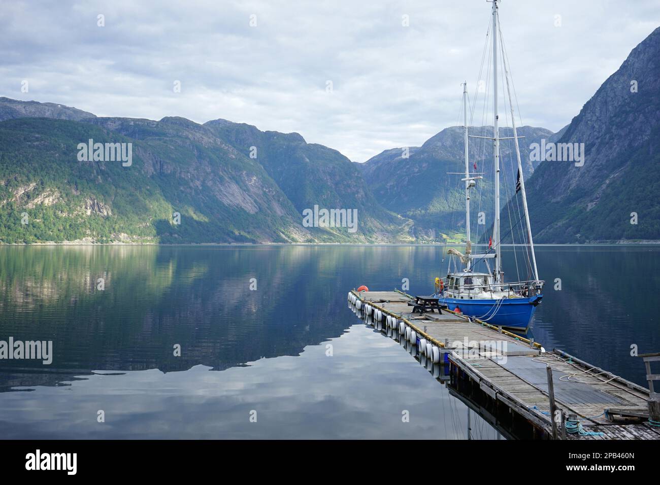 Maurangerfjord, branch of Hardangerfjord, Kvinnherad municipality ...