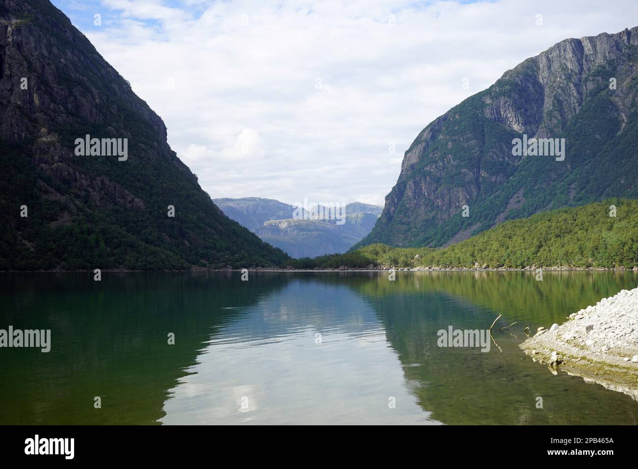 Bondhusvatnet, Bondhusbreen, Bondhusdalen, Folgefonn, Maurangerfjord ...