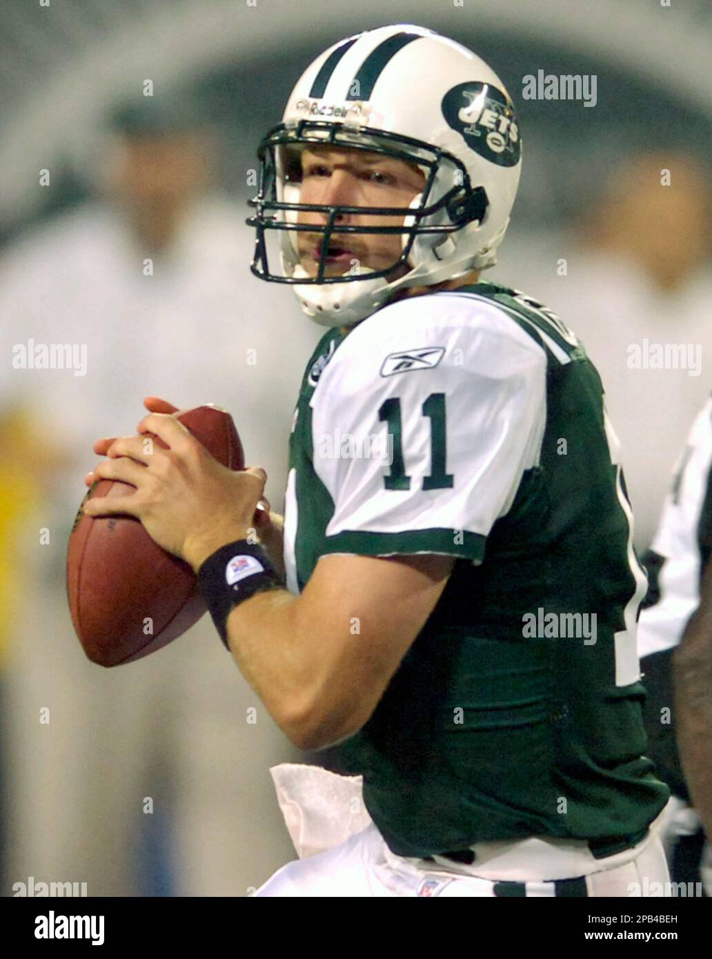 ** FILE ** New York Jets quarterback Kellen Clemens looks for a ...