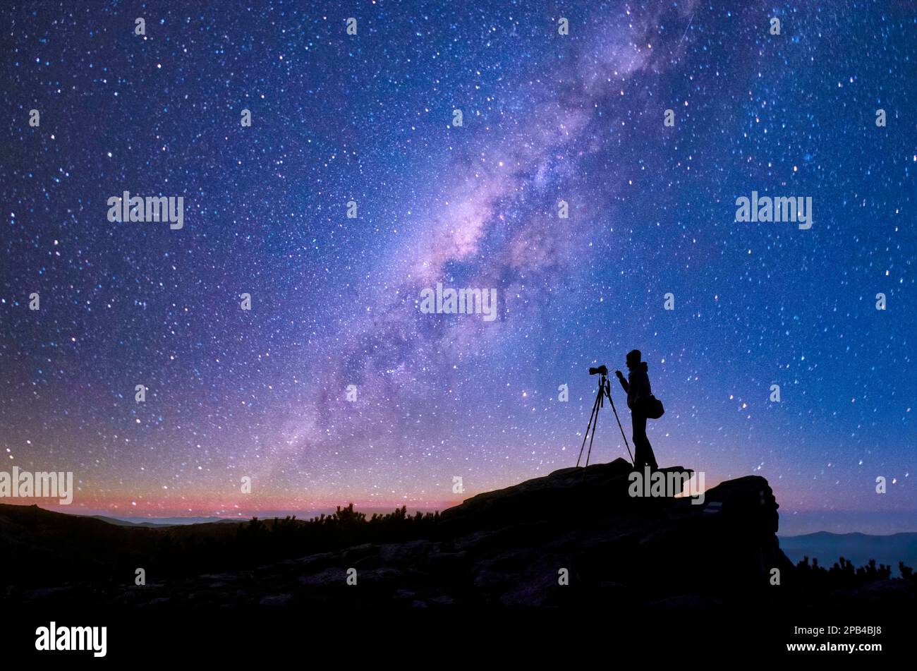 Silhouette exploration voyage hi-res stock photography and images - Alamy