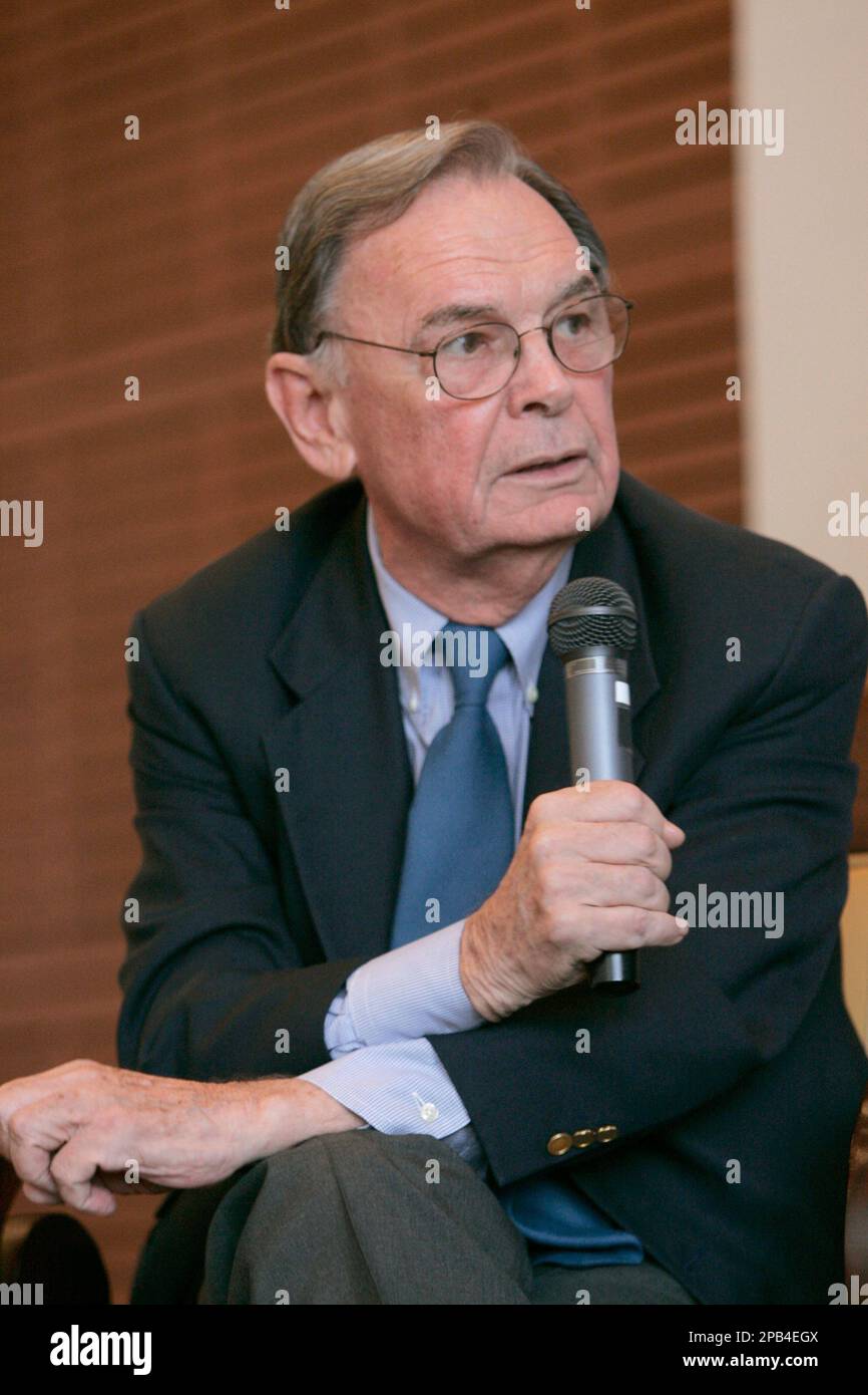 Pulitzer Prize-winning author Gene Roberts speaks at a panel discussion ...