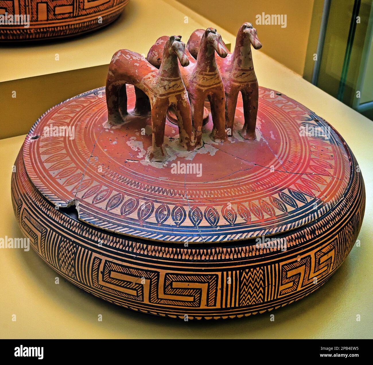 Ancient sculpture of horses hi-res stock photography and images - Alamy