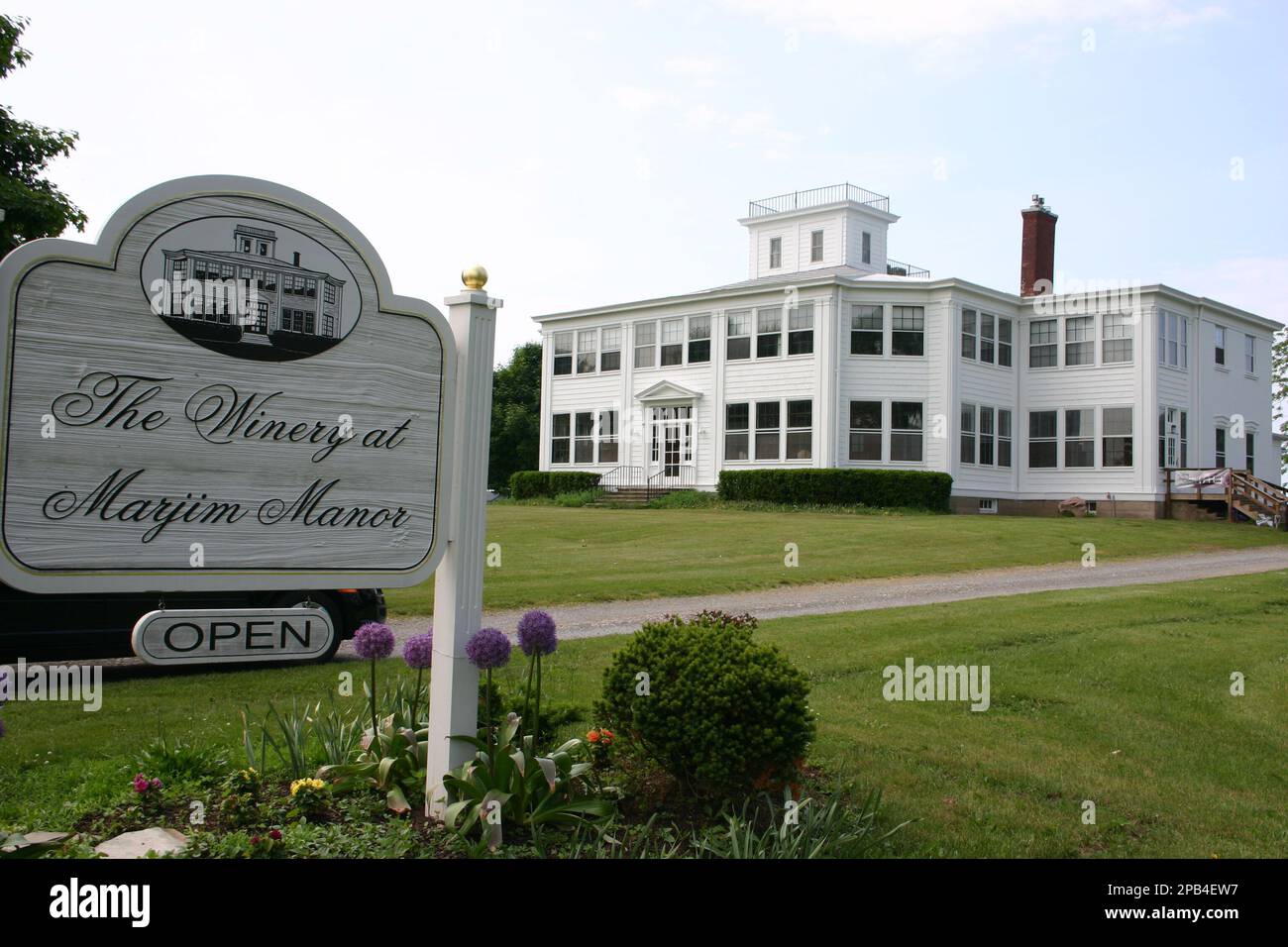 The Winery at Marjim Manor in Appleton, N.Y., shown in 2007. (AP Photo ...