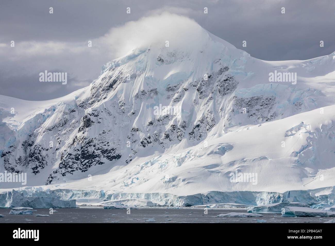 Antarctica glacier top hi-res stock photography and images - Alamy
