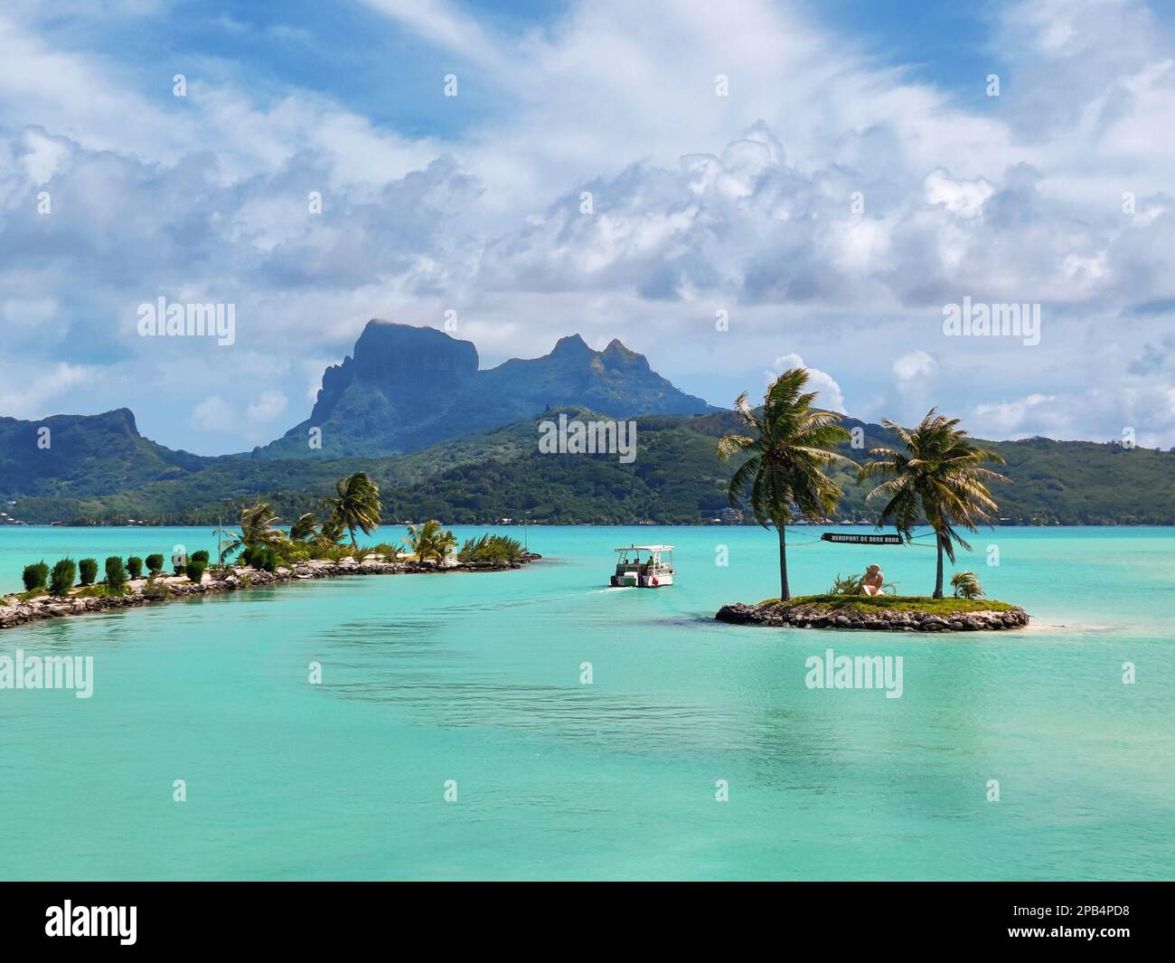 Bora Bora Island in Tahiti, French Polynesia, pacific natural coast of ...