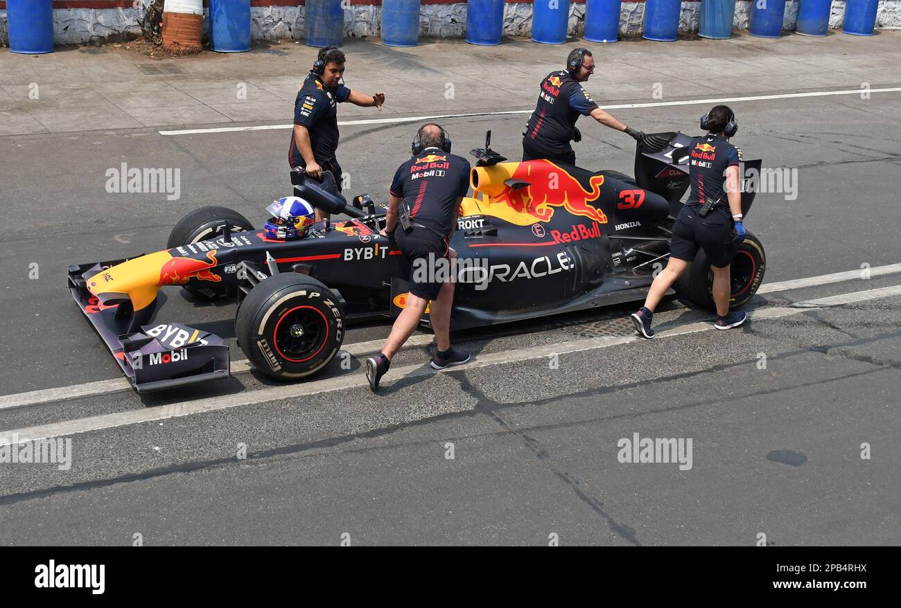 F1 red bull crew hi-res stock photography and images - Alamy