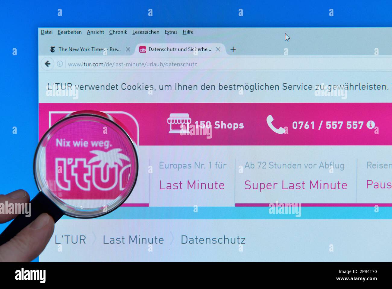 Internet screen hi-res stock photography and images - Alamy