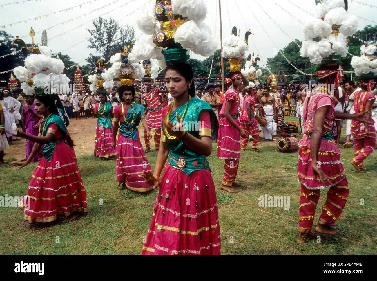 Karagam dance performance in Atham festival in Thrippunithura near ...