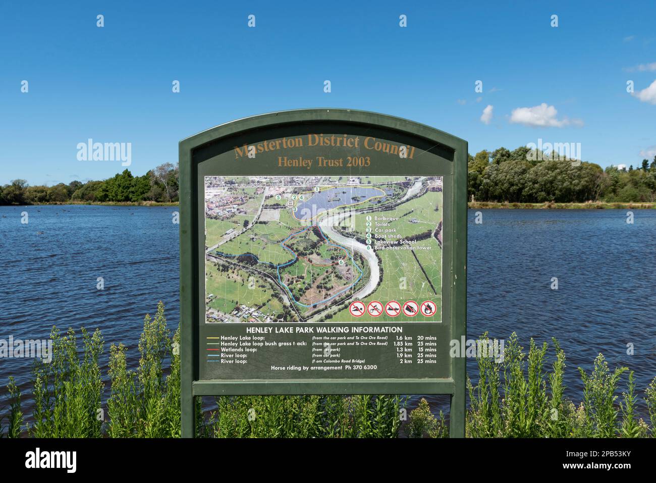 Henley Lake Park in Masterton, New Zealand, on a bright summer day ...